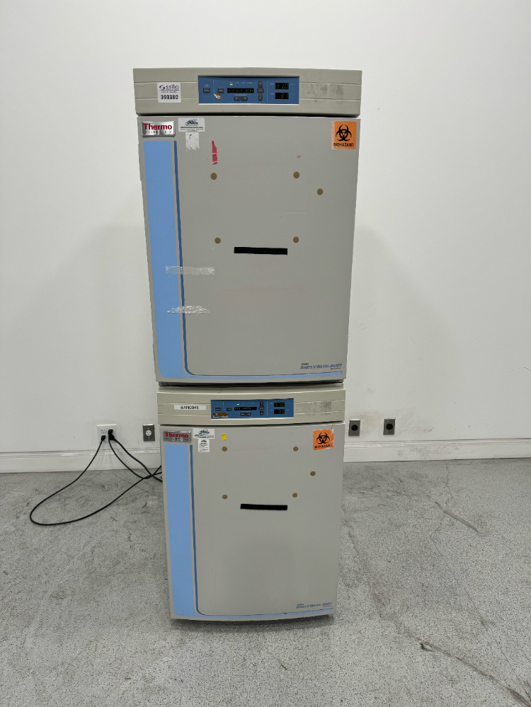 Thermo Forma Series II Water Jacketed Double Stack CO2 Incubator ...